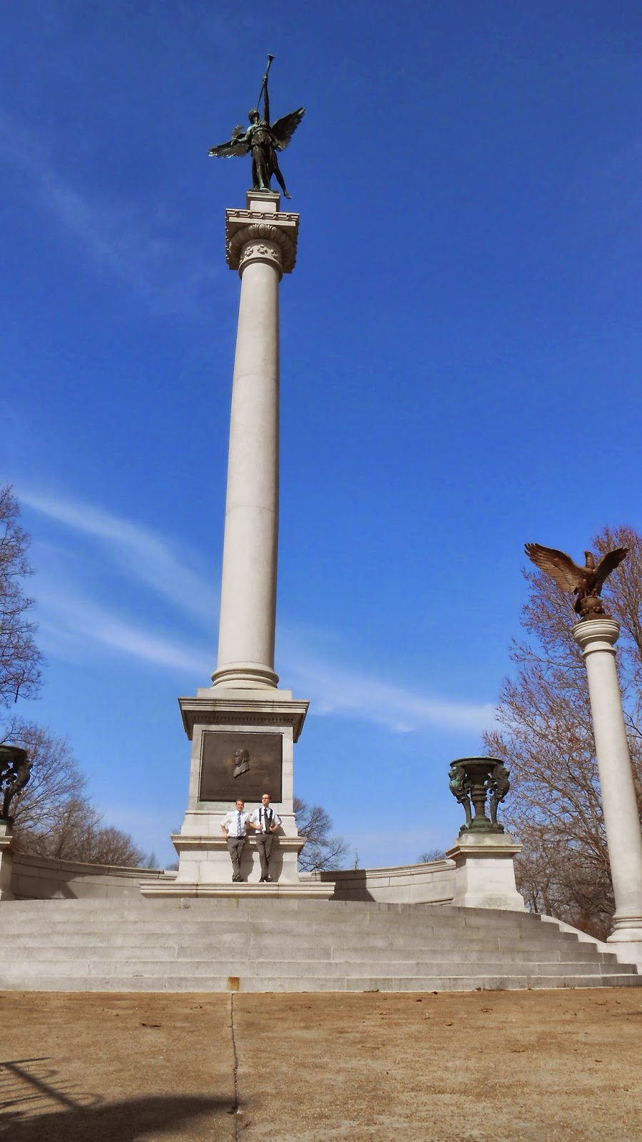 Cole Grace Missouri St. Louis : A visit to the Elijah P. Lovejoy monument